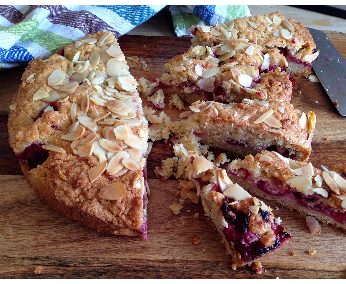 Raspberry Bakewell Cake – thelegendarybrownie